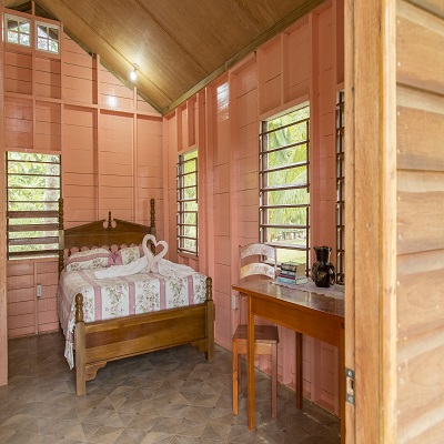 Cabins – River Park Inn Belize